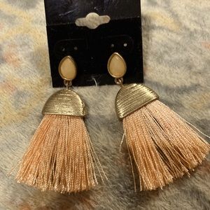 Jewelry | New Peach Colored Tassel Earrings Set In Gold | Poshmark